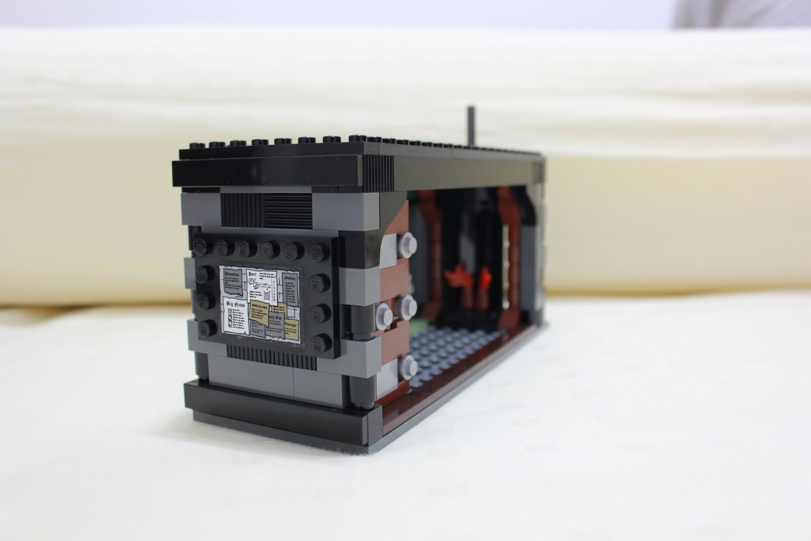 lurkerr's blog: Lego 10217 Diagon Alley - Borgin and Burkes