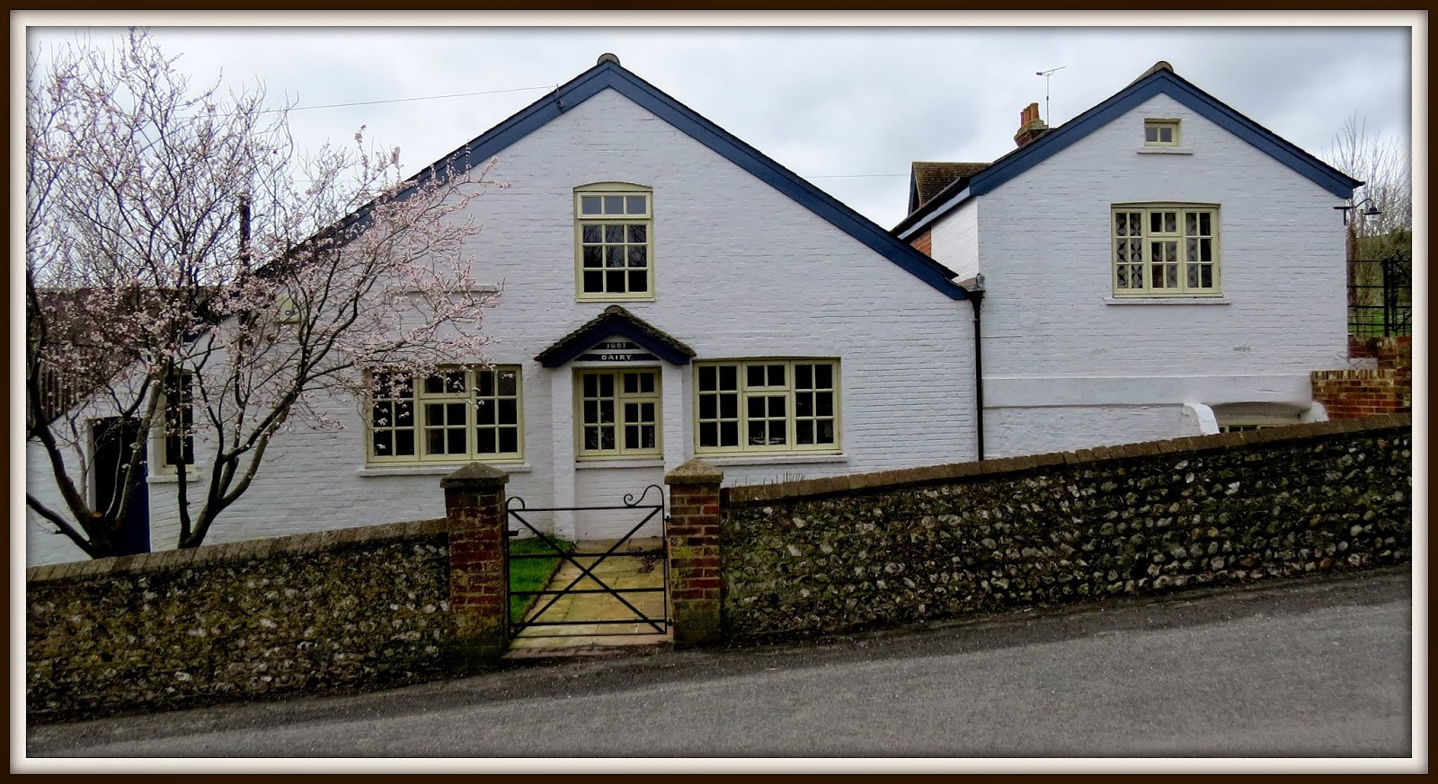 Grandma P's Ramblings Through Life: Glynde and Beddingham Hill. Part 1.