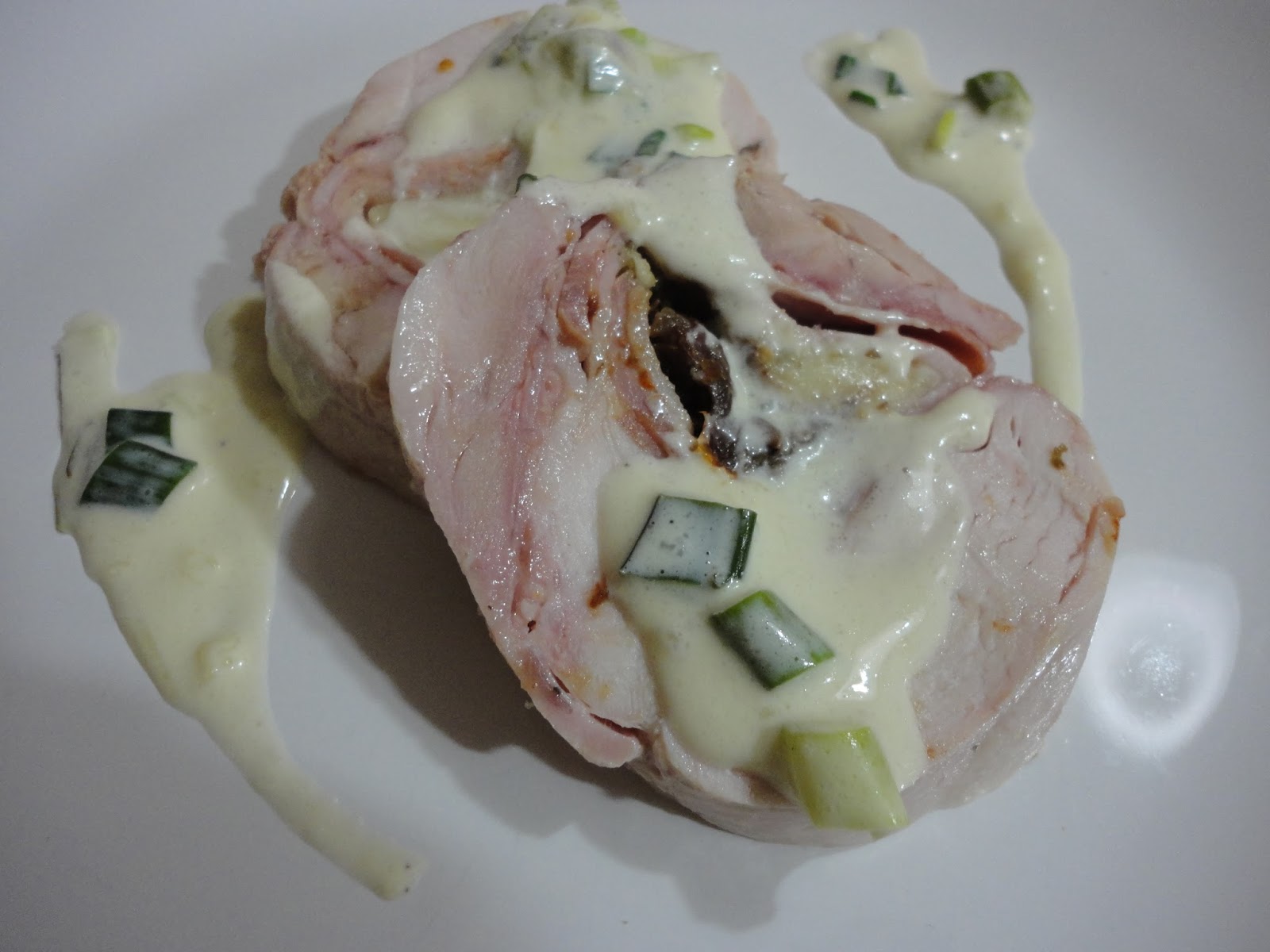 fionaartesanal: Pollo deshuesado relleno panceta mozzarella y ciruelas ...