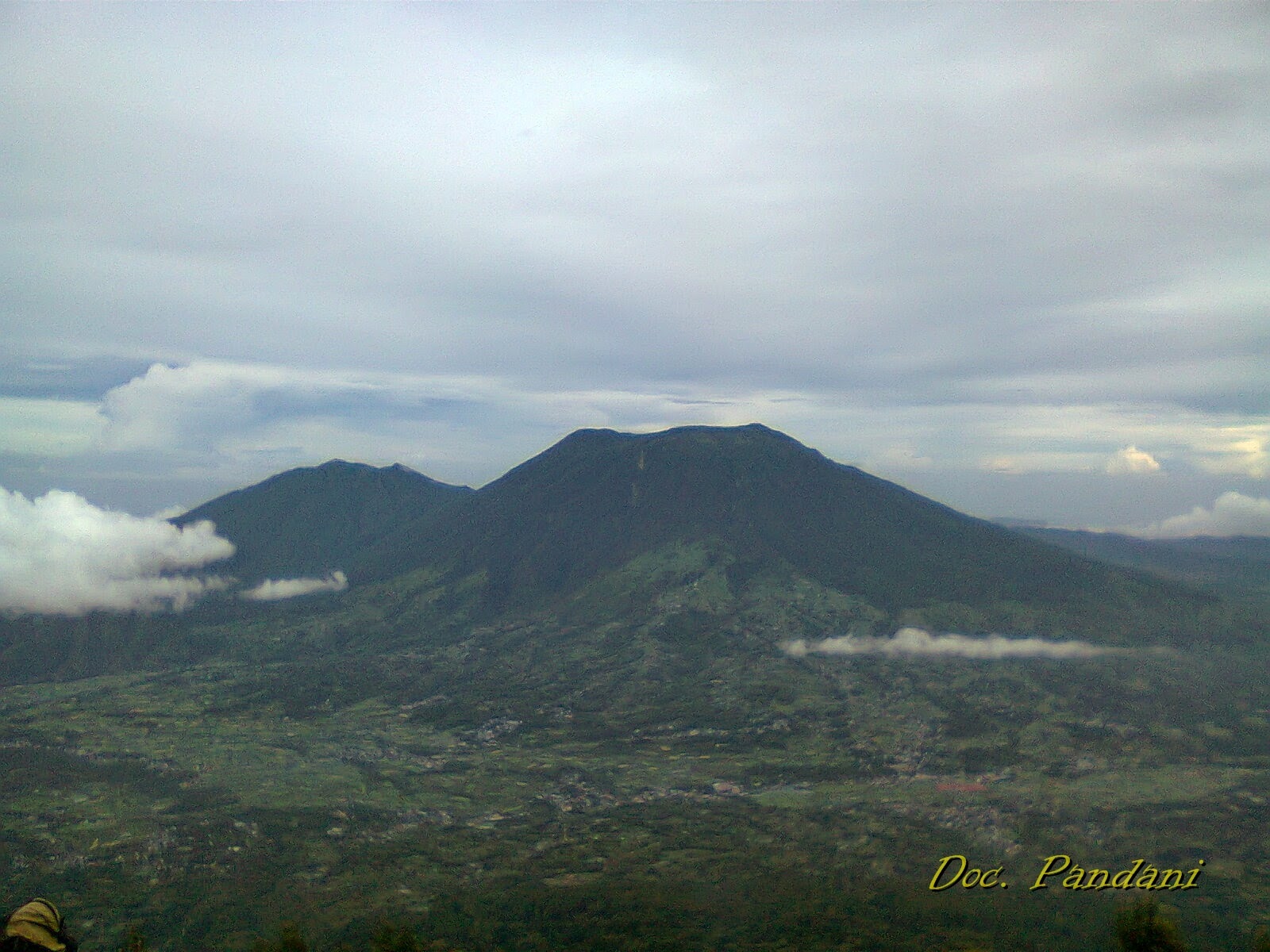 Gunung Singgalang dan Gunung Tandikek | Pustaka Pandani