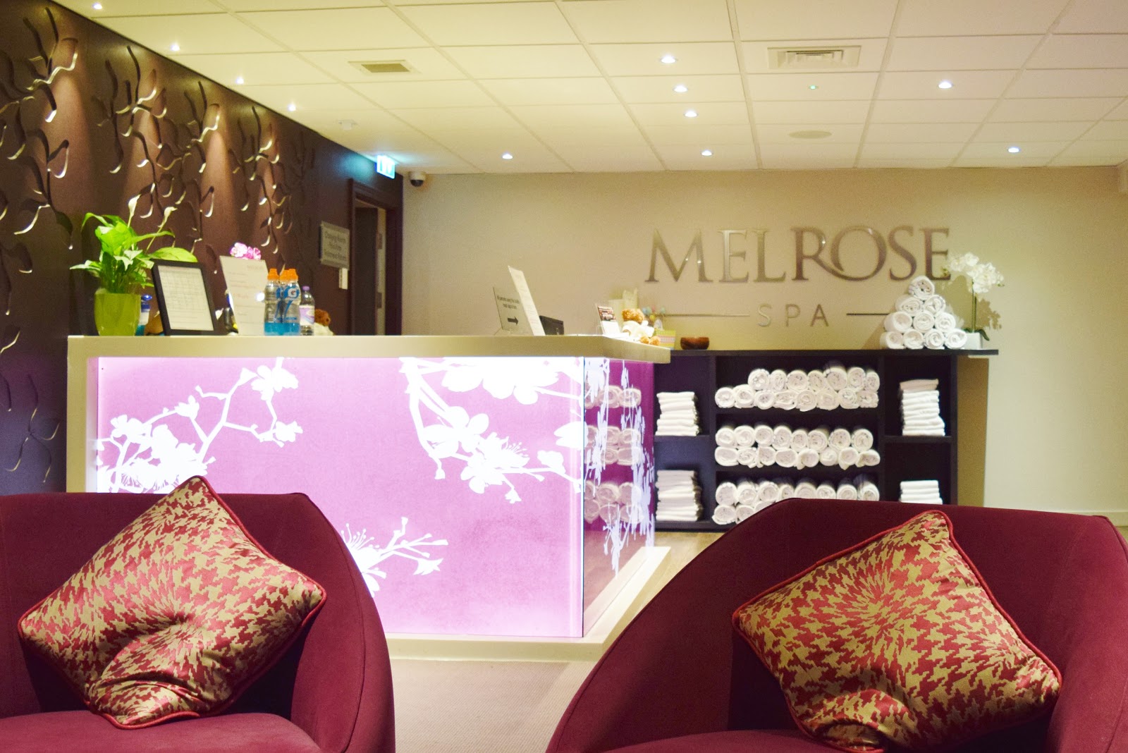 EDINBURGH SOLO STAYCATION - A Life With Frills