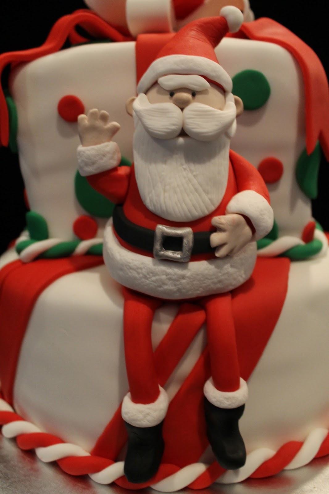 Taryne's Tasty Treats: Santa Cake