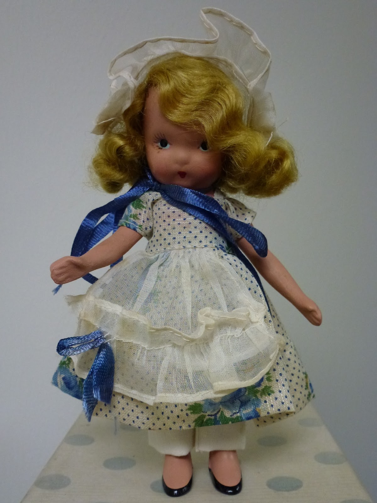 Nancy Ann Storybook Dolls: Storybook Series #118 "LITTLE MISS MUFFET ...