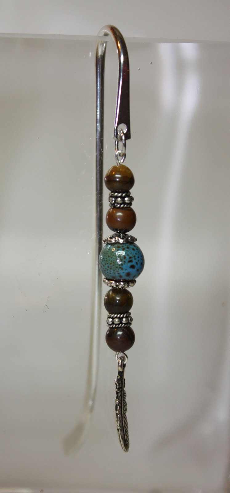 Thimbles, Bobbins, Paper and Ink: Beaded Shepherd's Hook Bookmarks