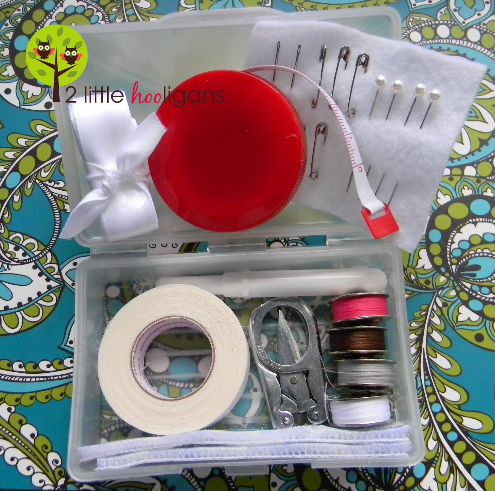 How to make a traveling sewing kit.
