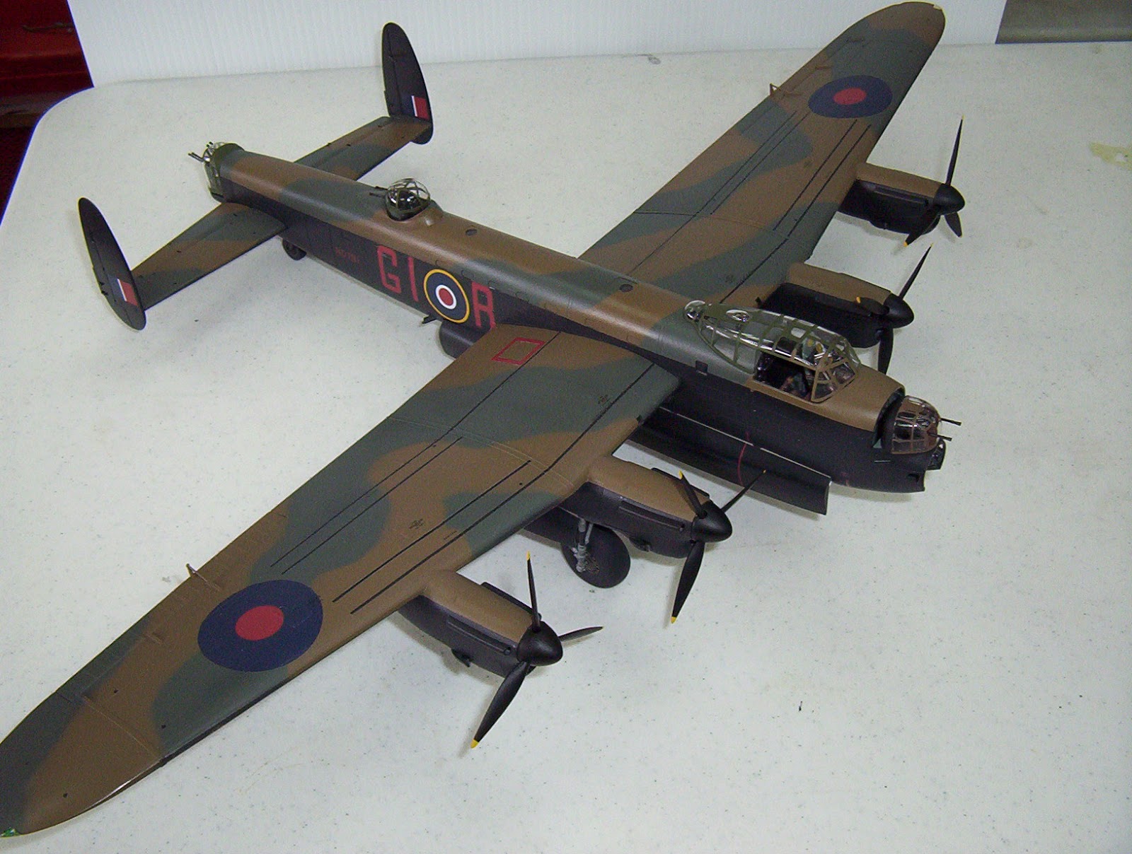 Scale Model Hobby: AVRO LANCASTER MkIII. ( RAF)