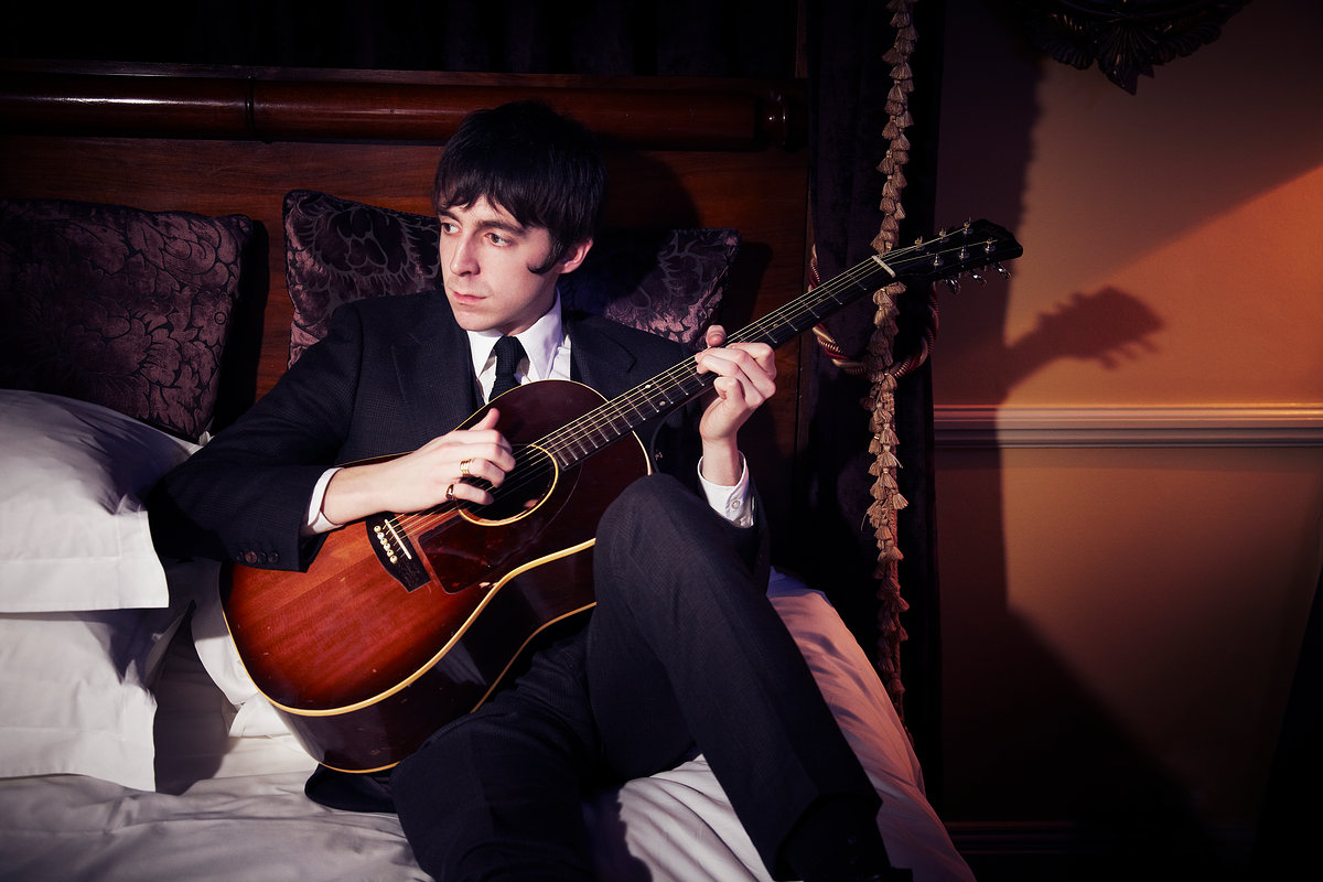 Sarah blogs...: Music Monday: Miles Kane - Darkness in our hearts