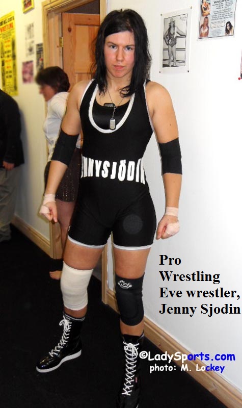 Blog of Epicness: Women's Wrestling: Why It Deserves Respect