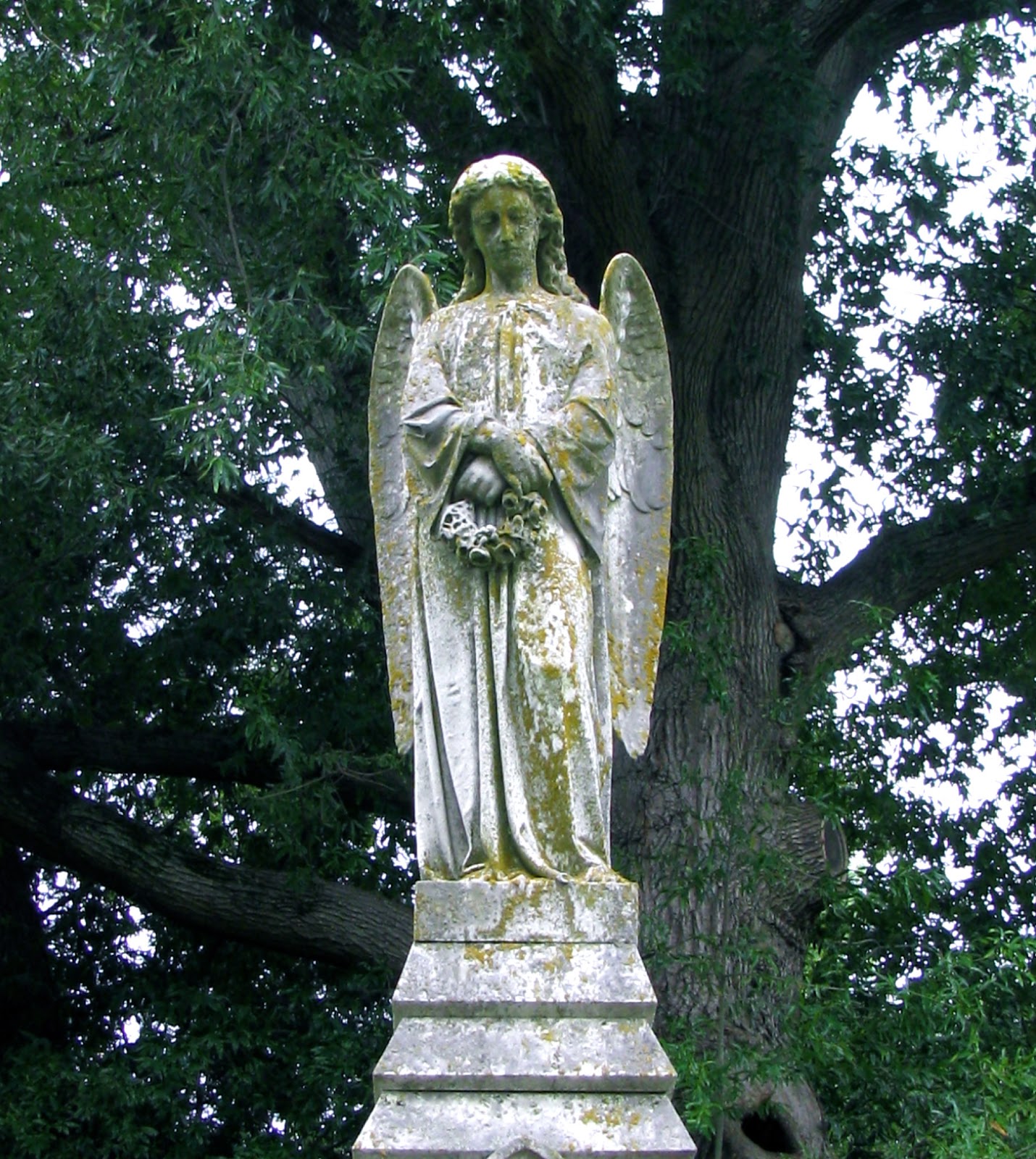 A Grave Interest: Cemetery Angels at Easter