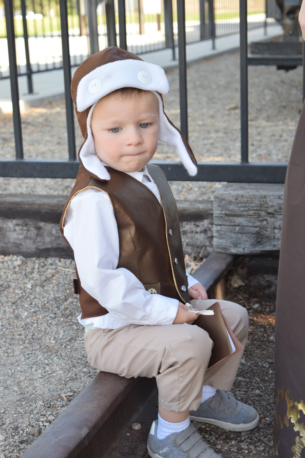 DIY Steampunk Costumes for the Family | Sew Simple Home