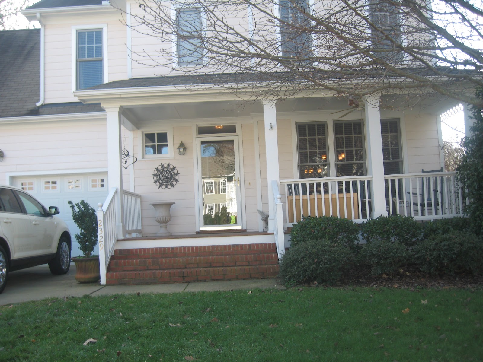 Linda Beam - "An Affection for Staging": This Front Porch Rocks