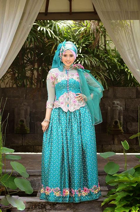 Sewa Wardrobe Kebaya Yogyakarta | Indah Make Up And Photography