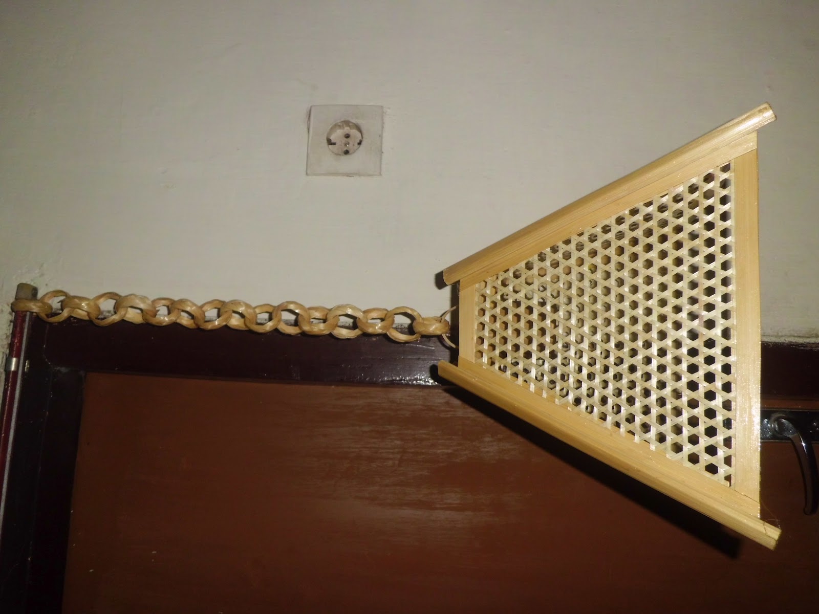 PUSAT KERAJINAN BAMBU: LAMPU HIAS BAMBU