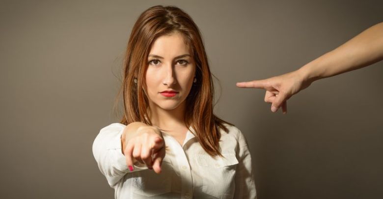 QUÉ FÁCIL ES CULPAR A LOS DEMÁS - Oraciones Poderosas y Milagrosas