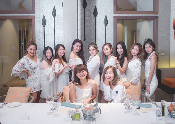 4U2 พาบิวตี้บล๊อกเกอร์ บินลัดฟ้าไปมัลดีฟสุดเอ็กซ์คลูซีฟ - โพสต์อัพนิวส์