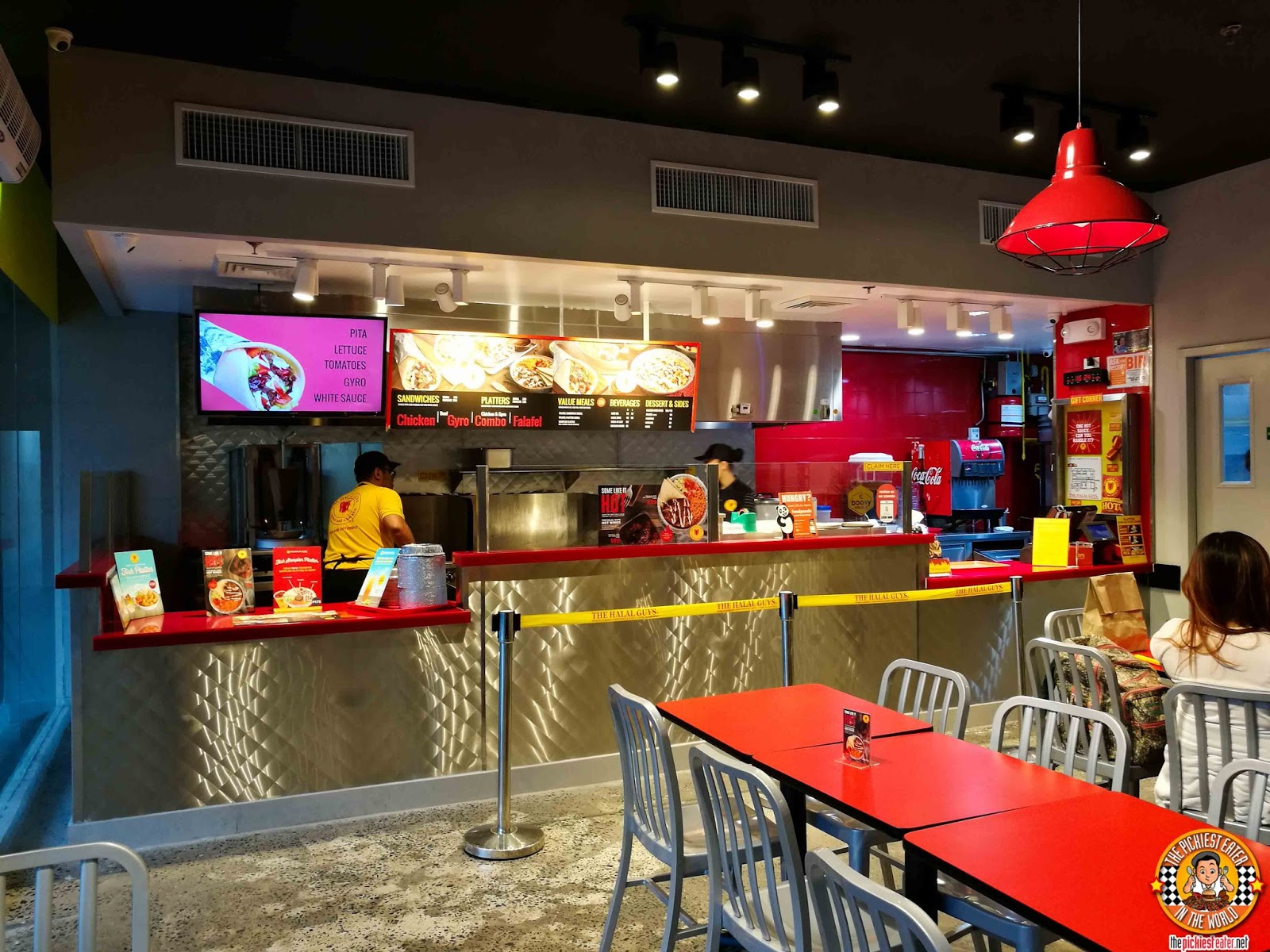 THE PICKIEST EATER IN THE WORLD: THE HALAL GUYS HOT WINGS: AYALA MALLS ...