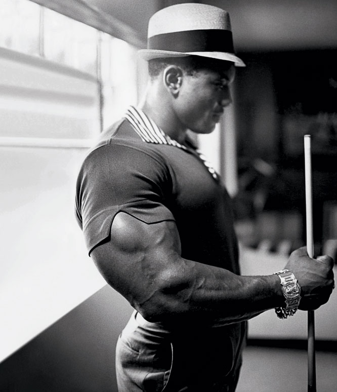 MUSCLE BUILDING TIPS: TOP 10 BODYBUILDERS