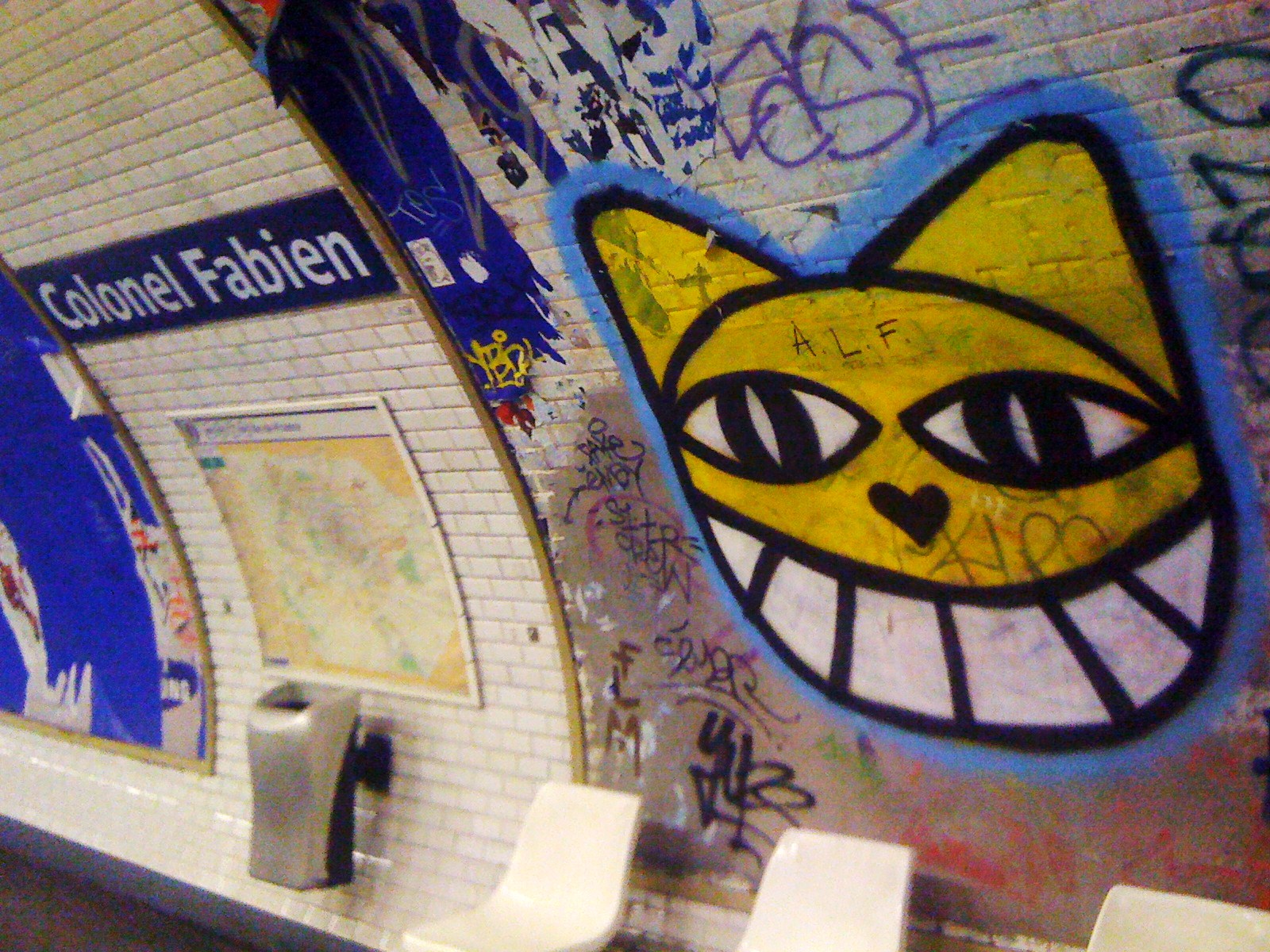 Sunday Street Art : Monsieur Chat - Métro - Station Colonel Fabien ...
