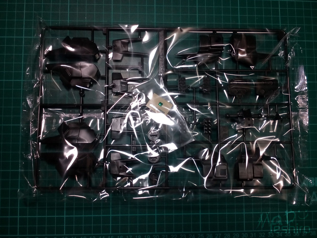 Mad Jeshiro | GUNPLA REVIEWS: Review 045: HG 1/100 Serpent Custom (Bandai)