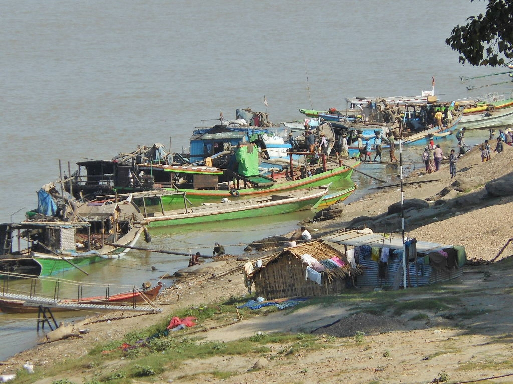 Myanmar Insider: Strolling in the streets of Bagan