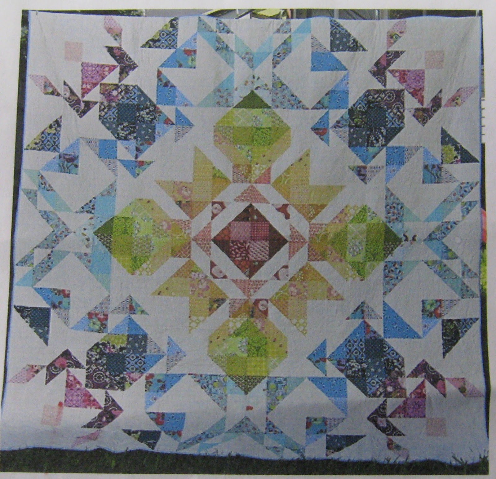 Artsy Chick Quilts: Modern Roue Chromatique (Modern Color Wheel)