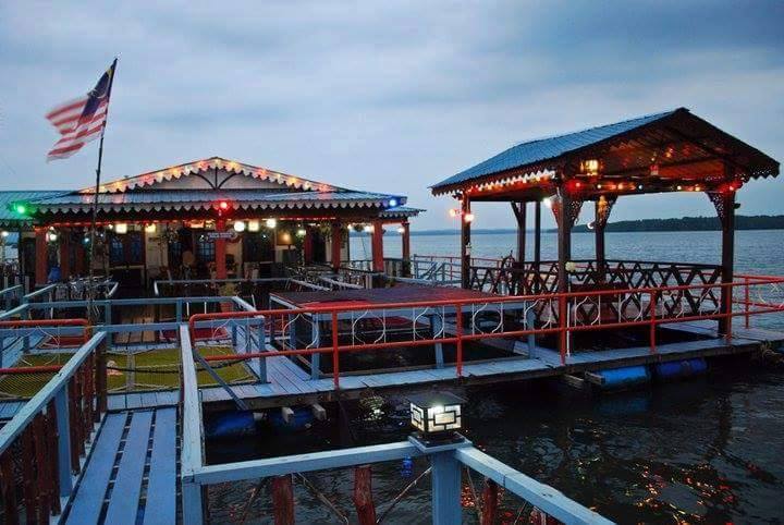 Chalet Jojo Rakit, Ayer Tawar, Johor, Malaysia - Jom Escape