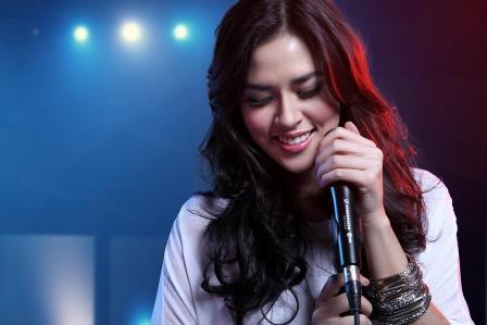 Biografi Raisa, Penyanyi Cantik Idola Para Remaja | Buku otobiografi