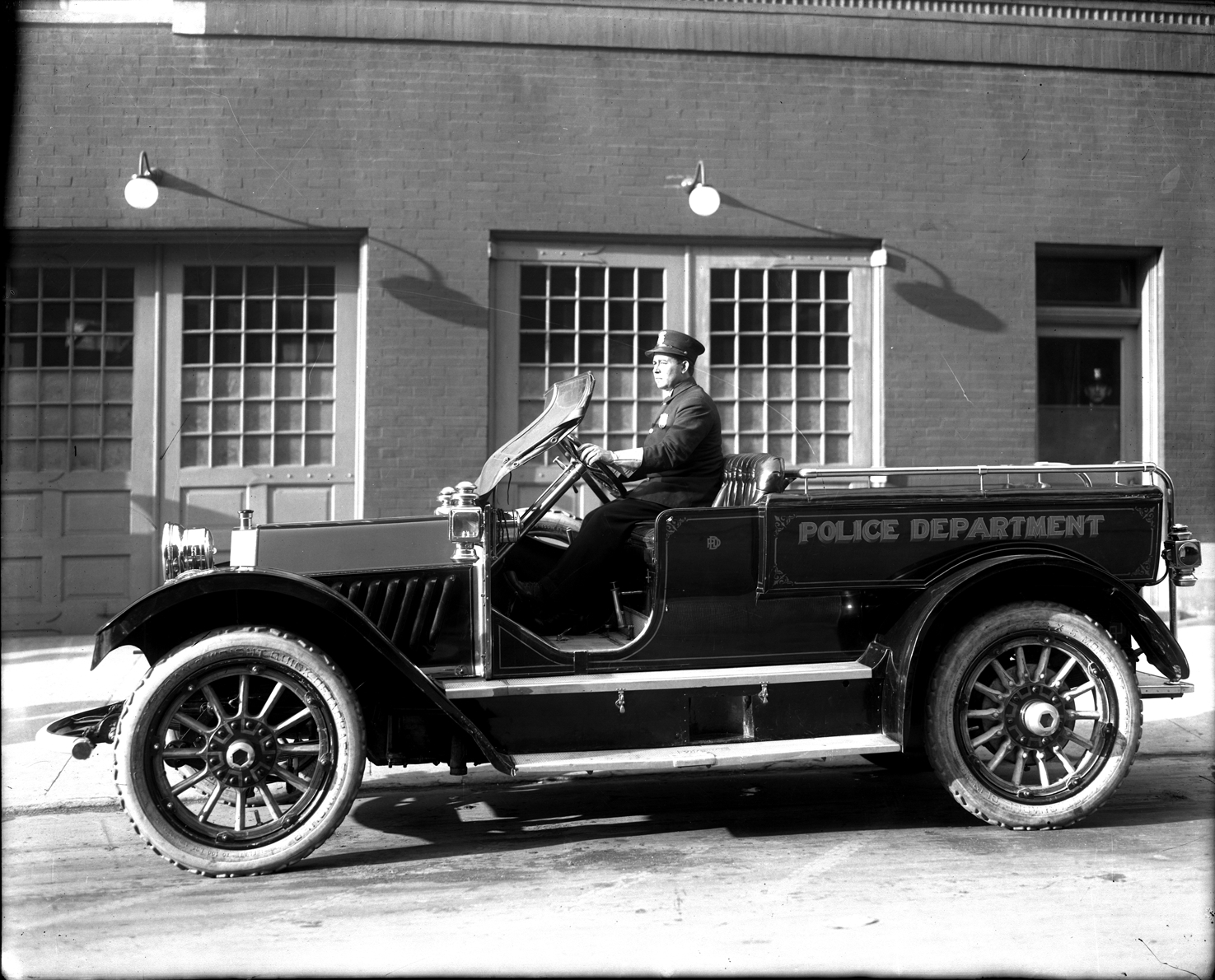 Just A Car Guy: police vehicles, 1880 - 1920s
