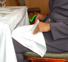 OPERASI PERKHIDMATAN MAKANAN: ETIKA PENGGUNAAN NAPKIN