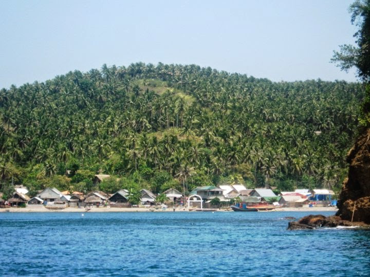 Beautiful Places for Travelers: Capul Island, Philippines