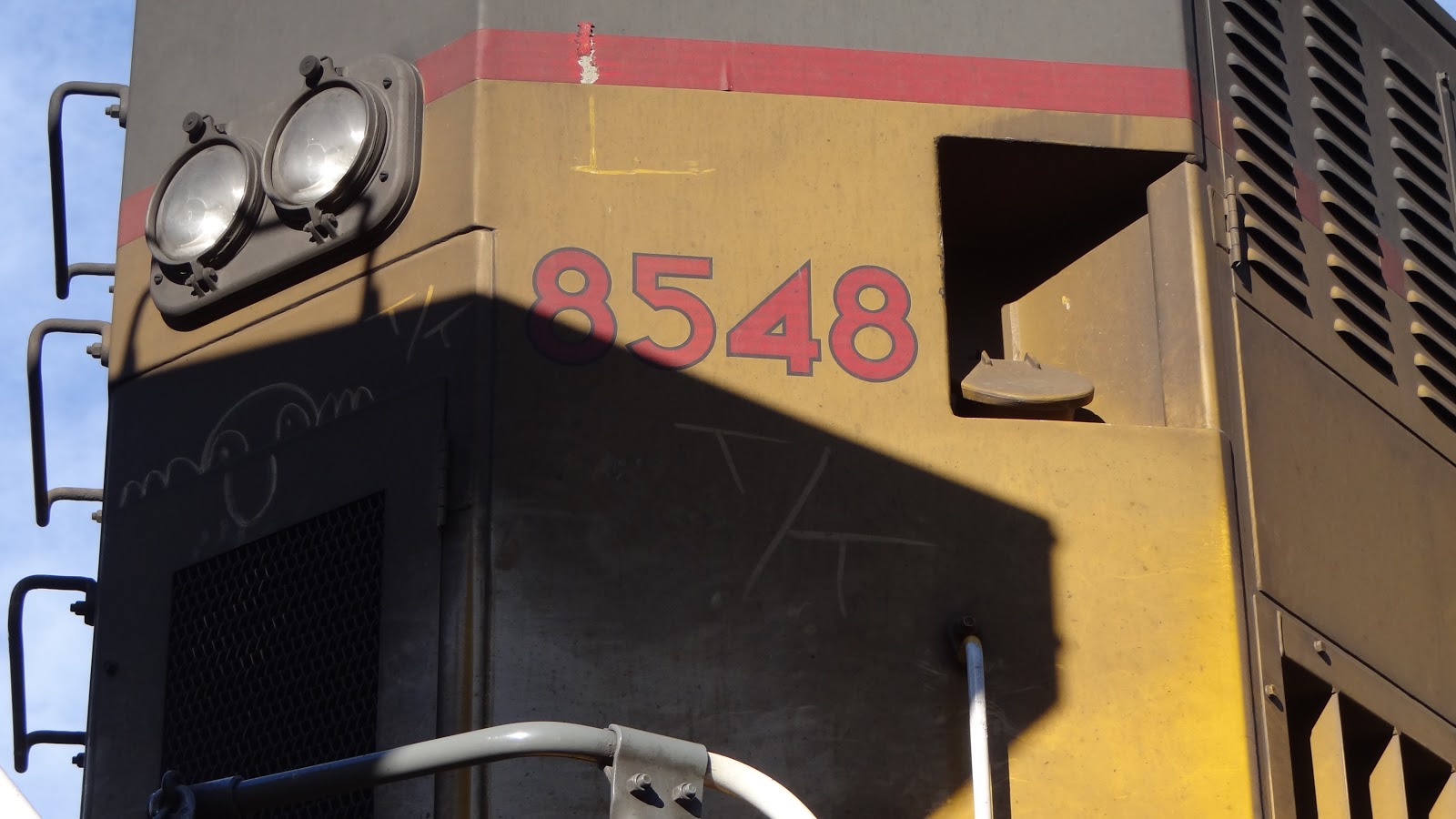 Milepost 154: A Train Blog: Inside a UP SD70ACe