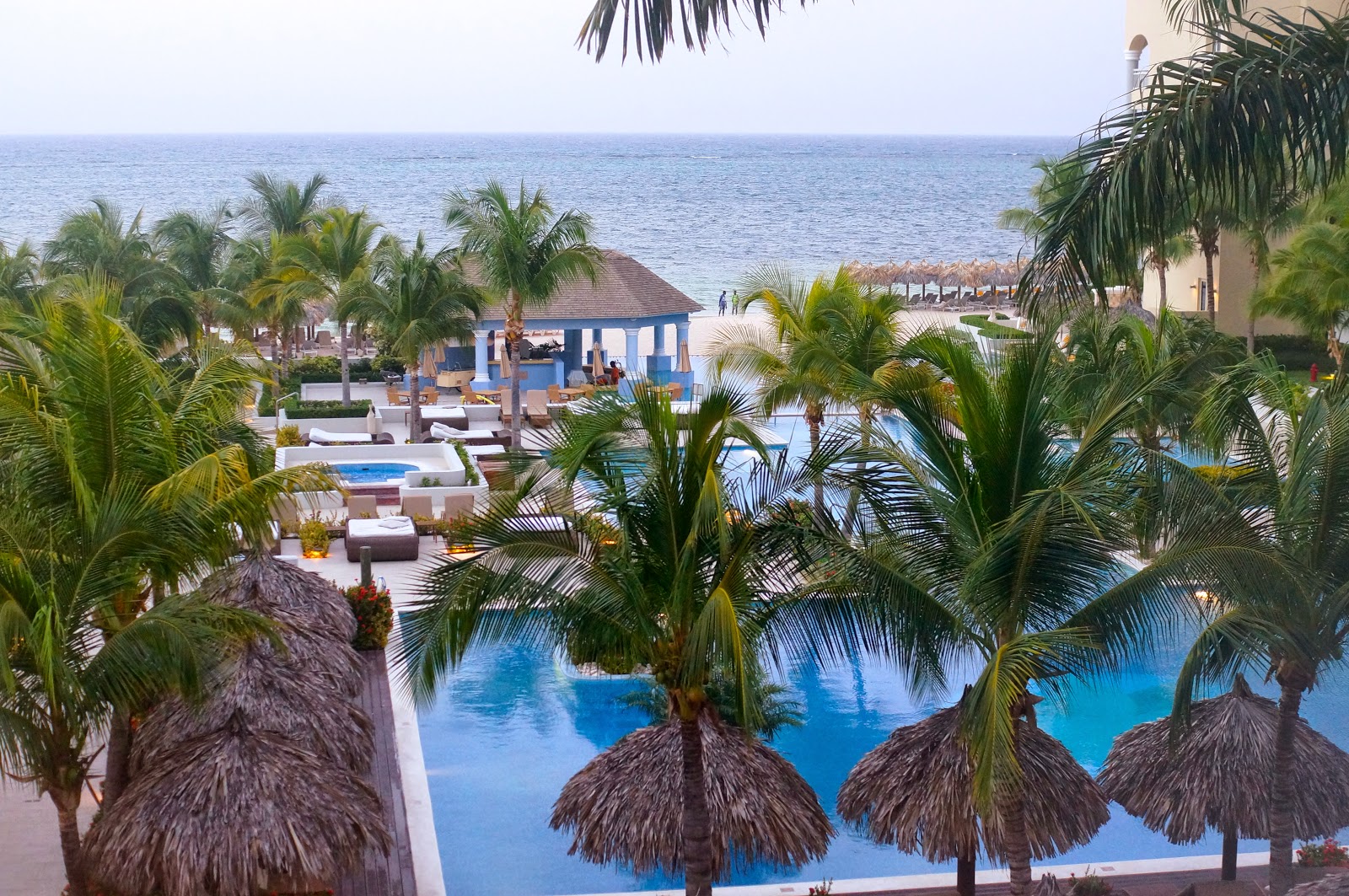 Emtalks: Montego Bay Jamaica: A Cheeky Beach Break