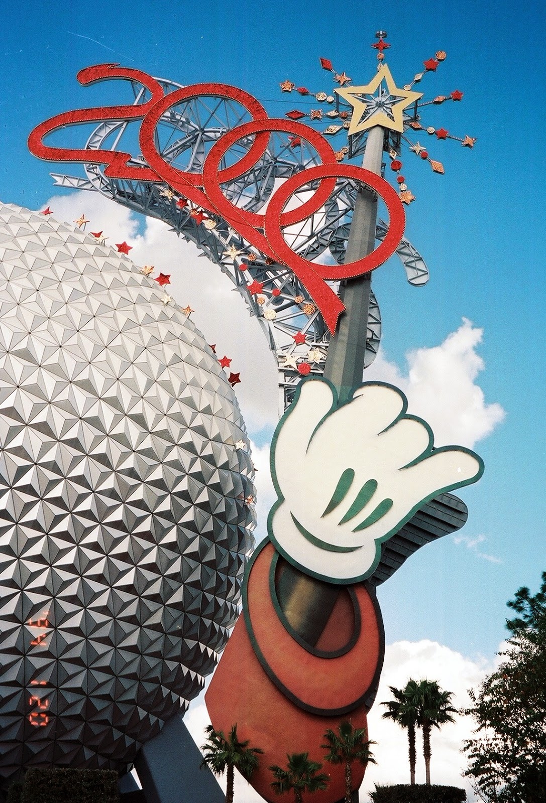 περιπλάνηση: HDR cheats and the Epcot Geosphere