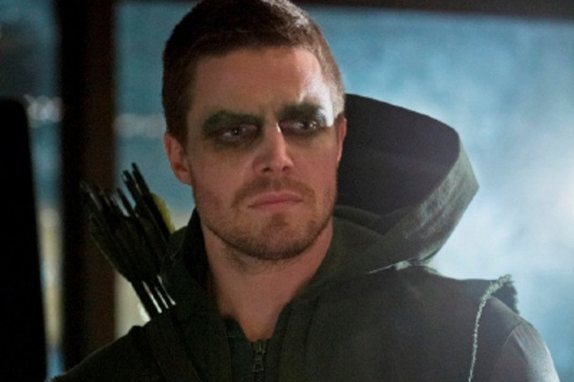 SNEAK PEEK : "Arrow: Darkness On The Edge iof Town”