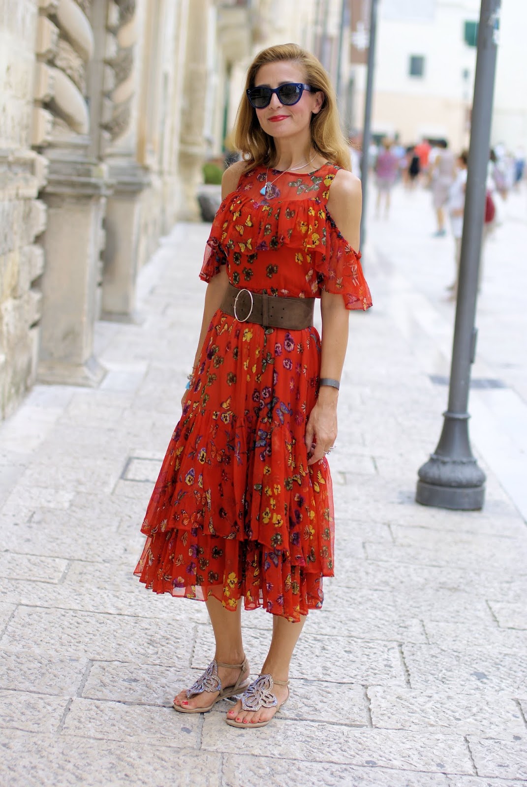 How to wear an open shoulder dress | Fashion and Cookies - fashion and ...