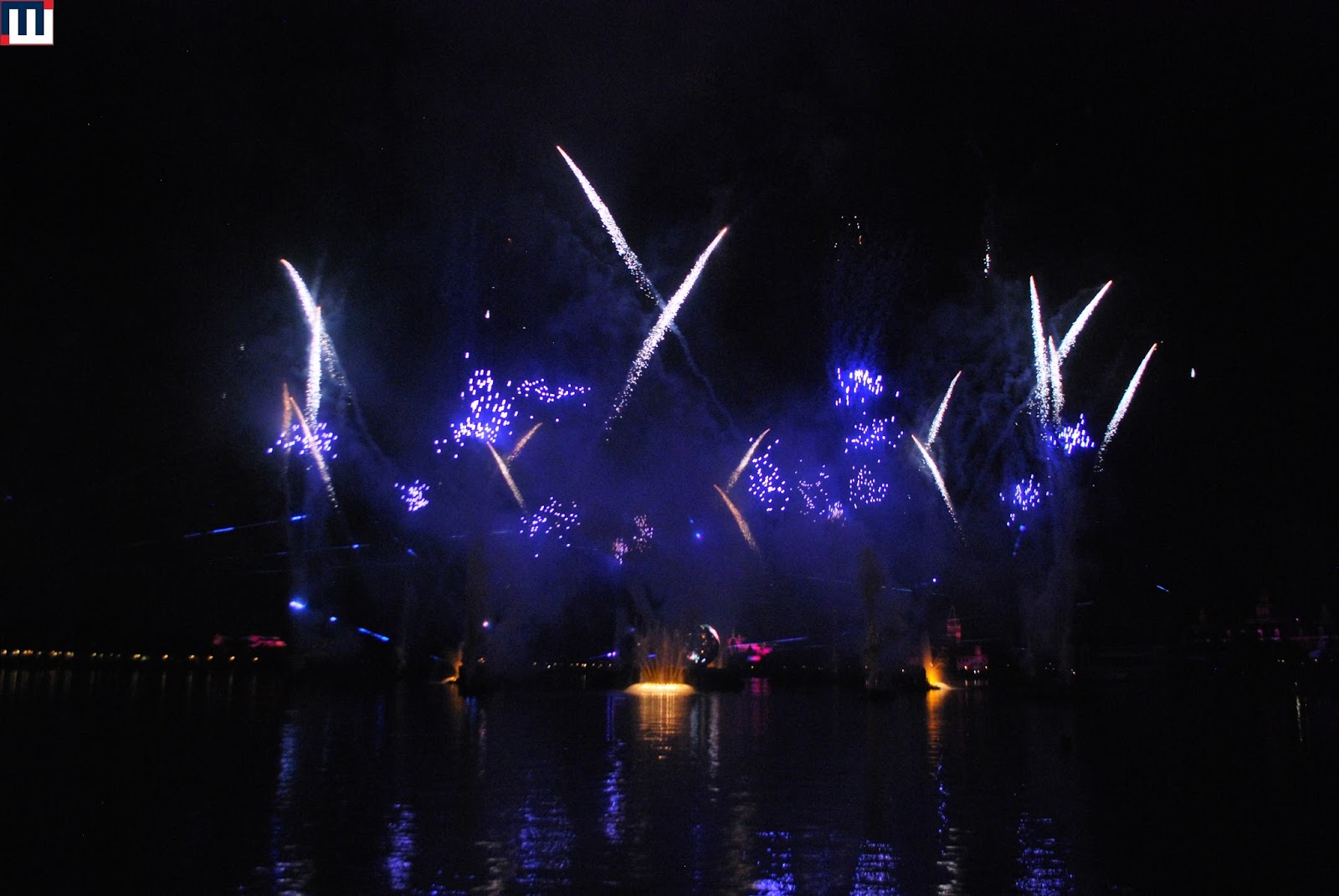 MidwestInfoGuide: Epcot - Illuminations (WDW)