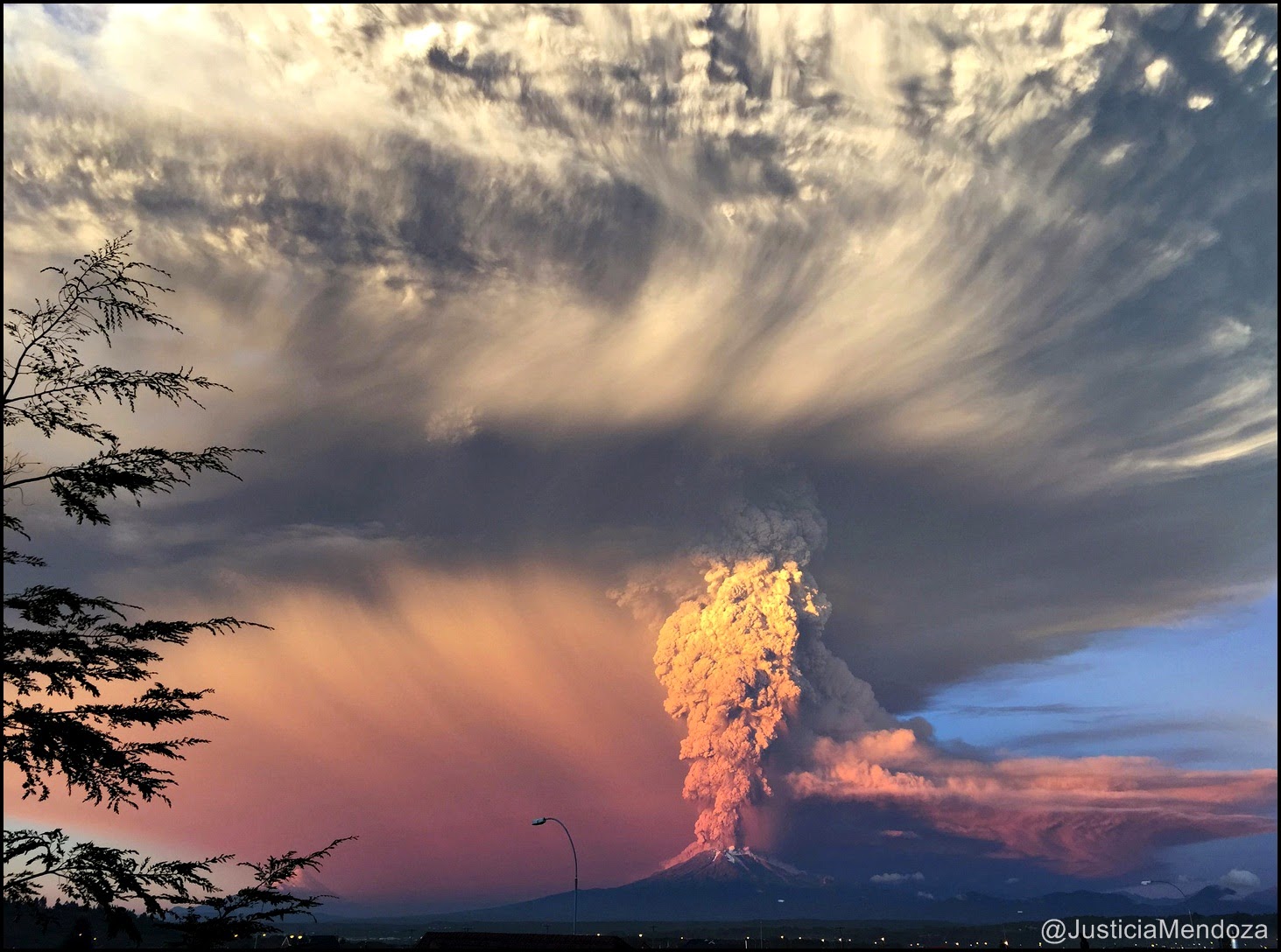 21 impactante imágenes del volcán Calbuco en erupción . 21 stunning ...