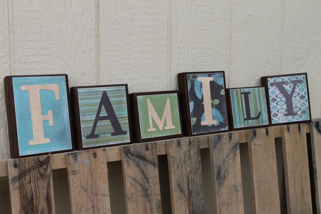 I Want That! Crafts: Customizable FAMILY Wood Blocks