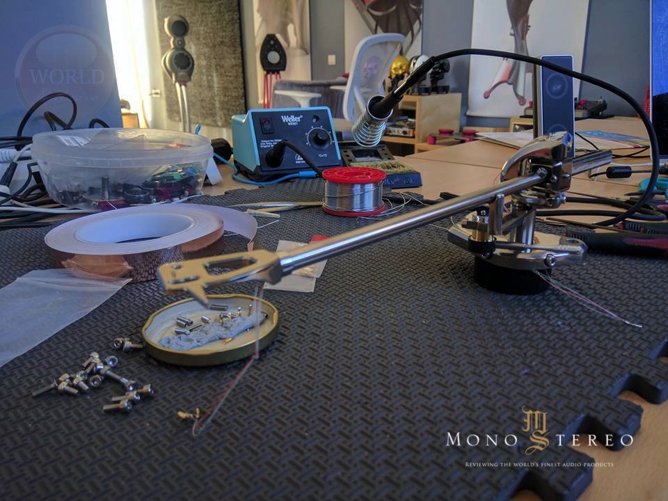 Metaxas Combobulator no.1 titanium tonearm – M & S | Ultimate High-Fidelity