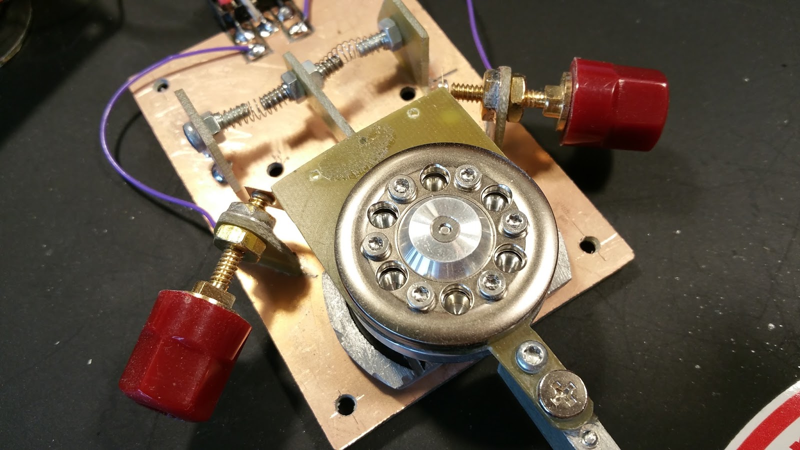 YO3HJV: Homebrew HDD CW paddle