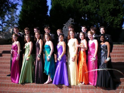 enpuntomuerto: Lo que NO debes pasar en una Prom –viejos tiempos y ...