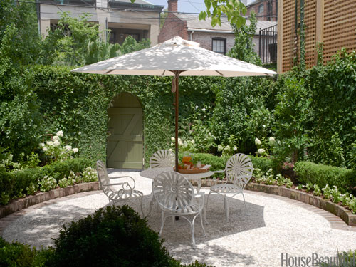 a curious gardener: southern courtyard gardens