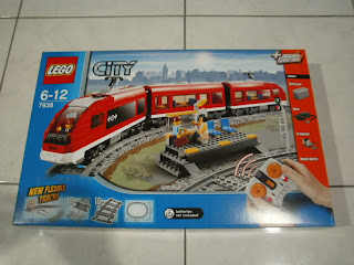 Toy A Day: #492 of Year 2 Lego City 7938 Passenger Train