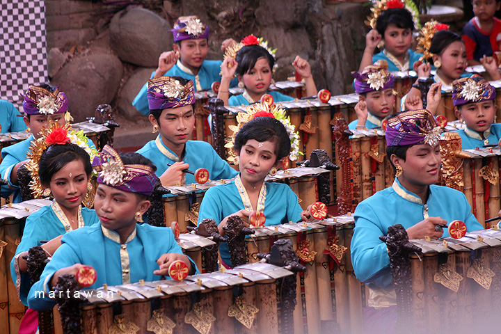 Mudra Widya: Gender Bali - Mudra Widya - Traditional Balinese Instruments