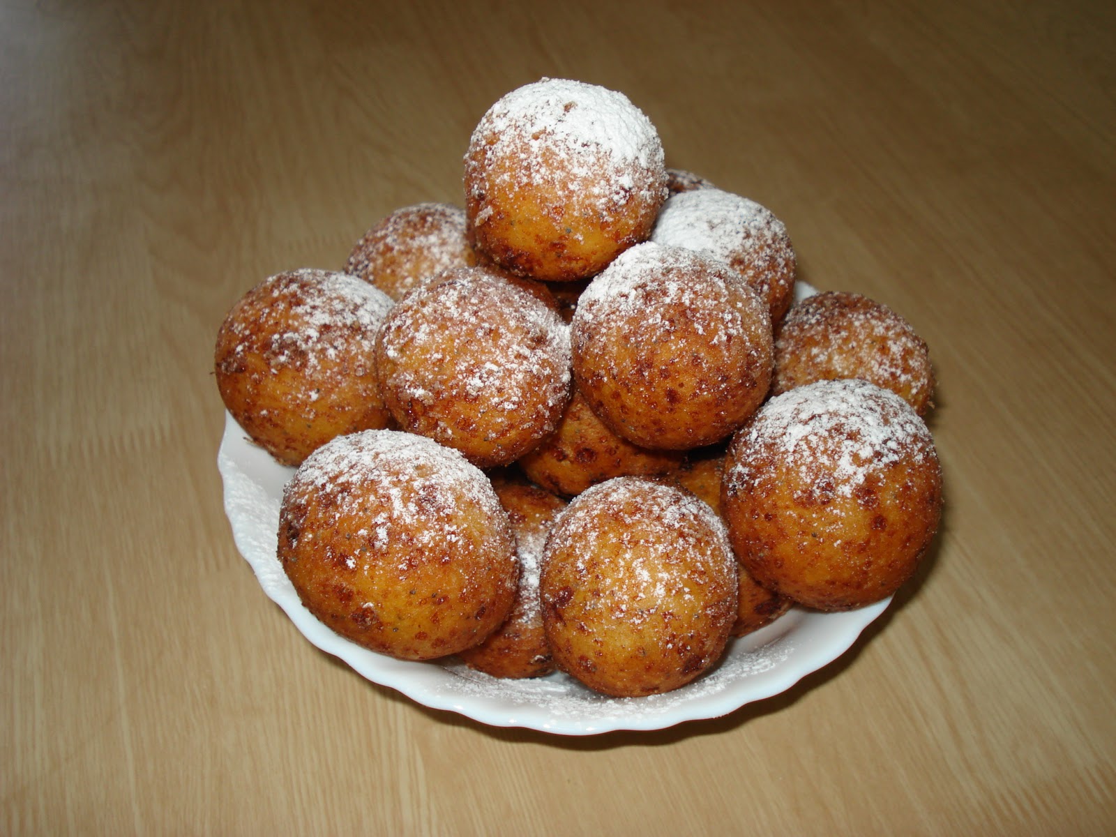 Gintarės Receptų Knyga: VARŠKĖS SPURGOS