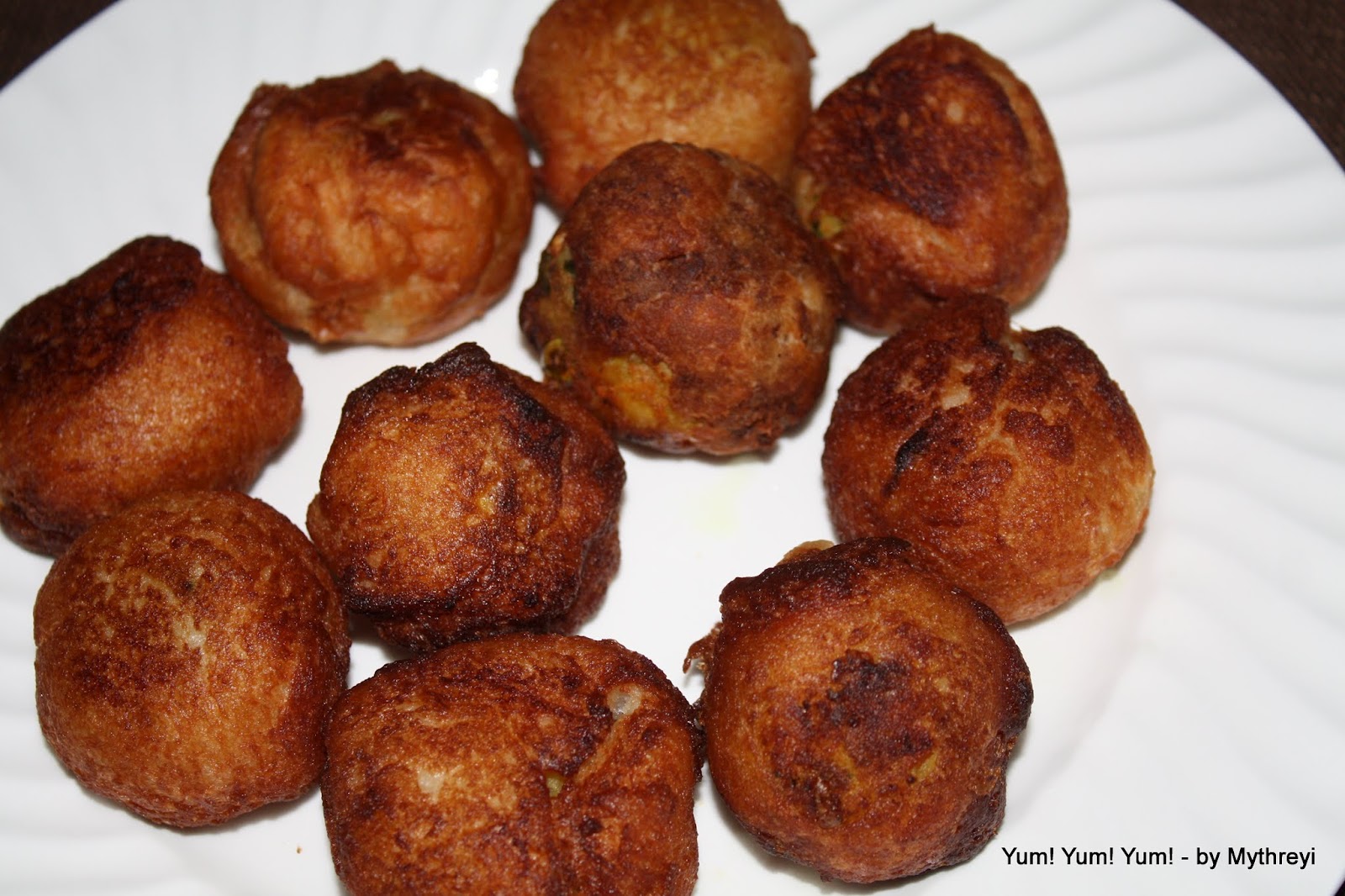 Yum! Yum! Yum!: Bread Bonda (Step - by - Step)
