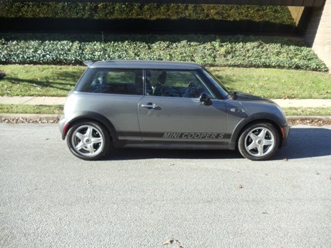 2004 MINI COOPER S 6-SPEED - Great on Gas and Fun to Drive