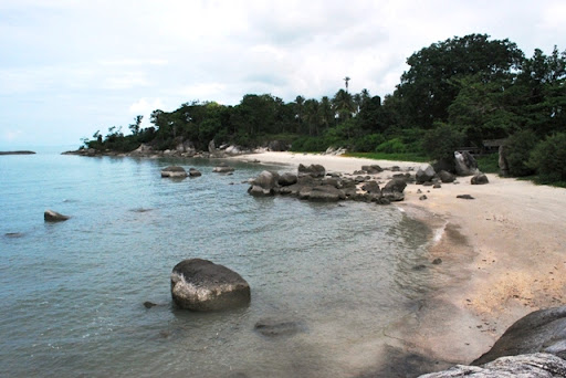 Keindahan Pantai Batu Beriga, Bangka Tengah | Bangka Belitung Negeri ...