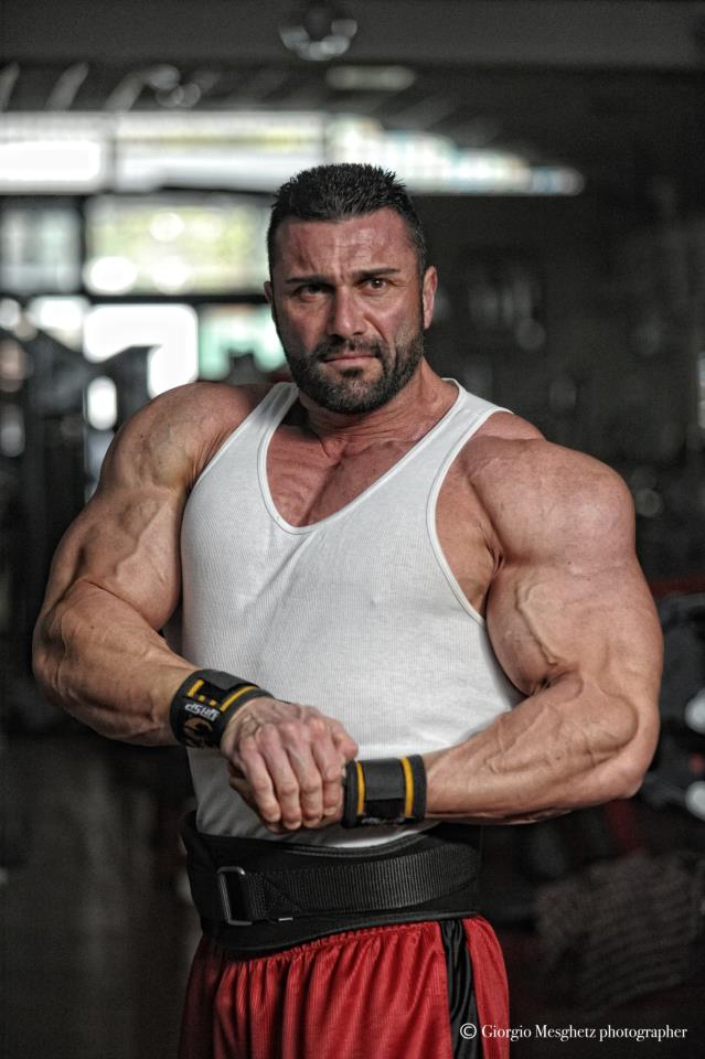 Muscle Lover: Italian muscle beast Alessandro Grassi