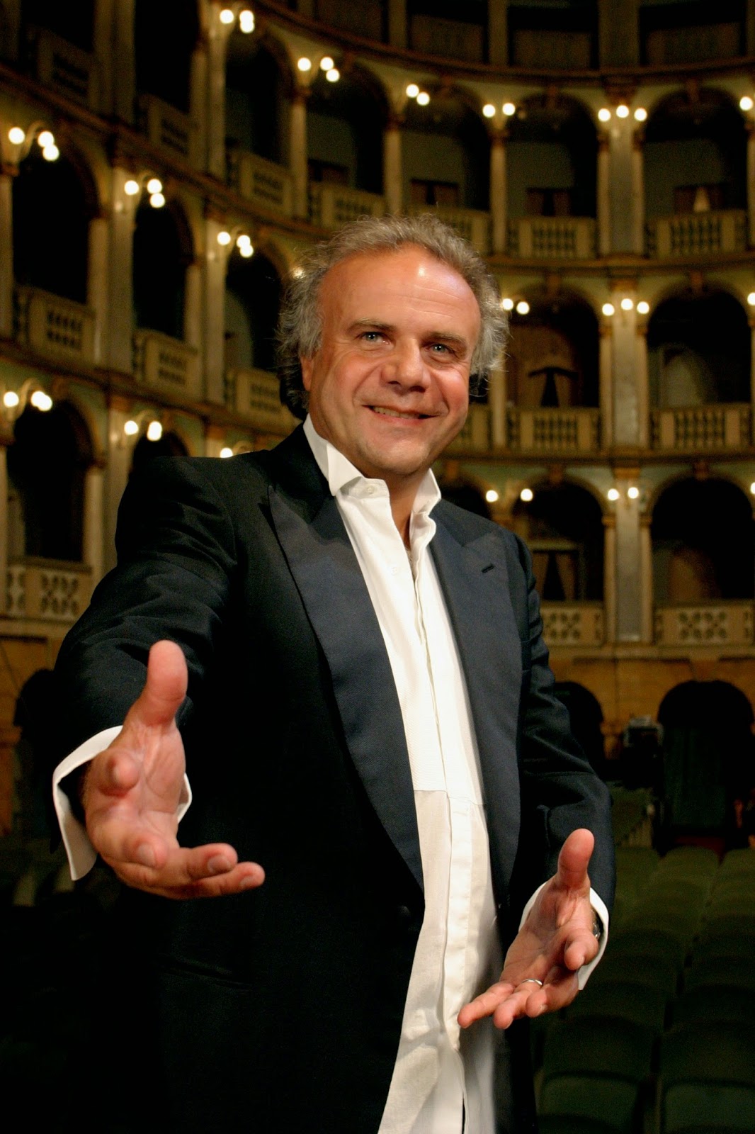 Cinema e Teatro: Jerry Calà al Teatro Nuovo. Milano 11 maggio